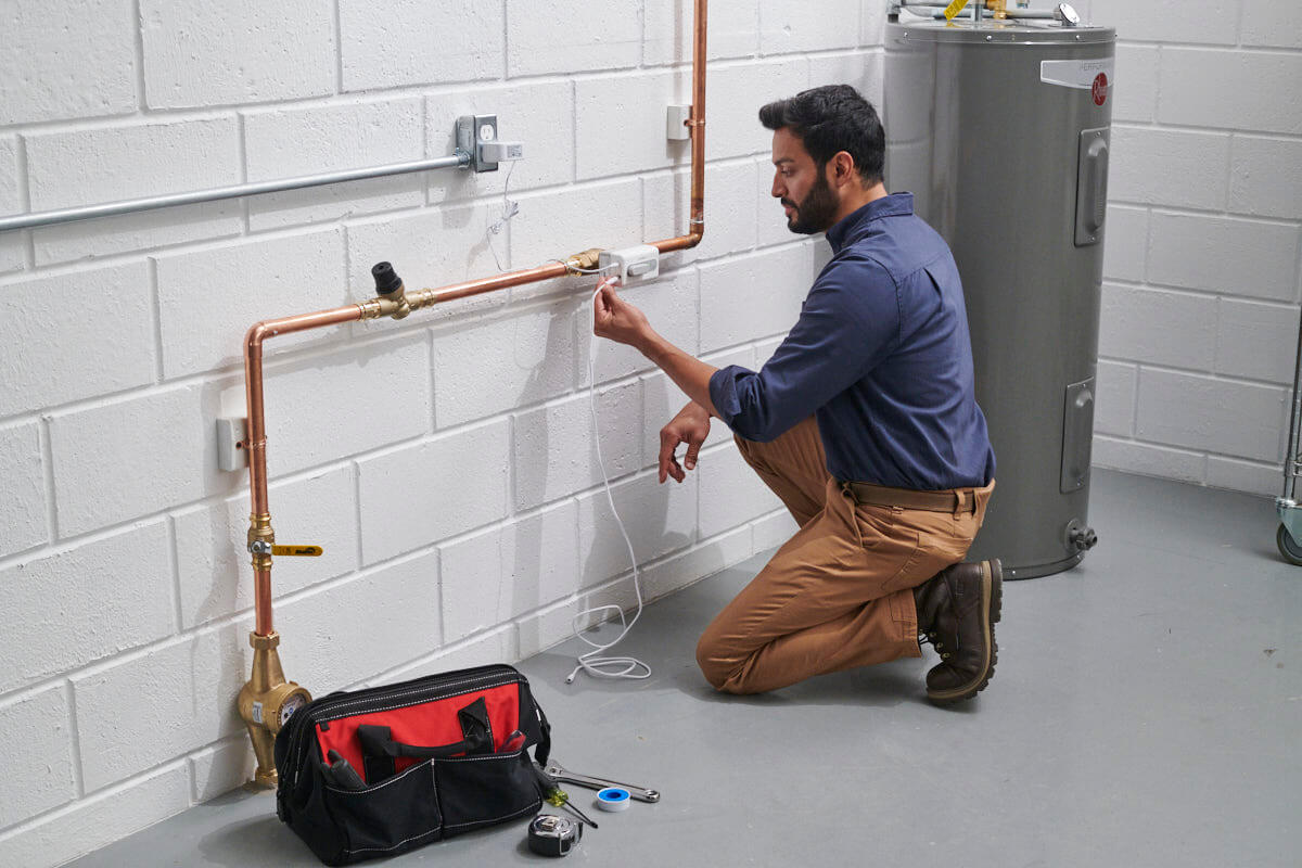 Explore Resideo's latest product, L5 leak detection | Resideo Pro